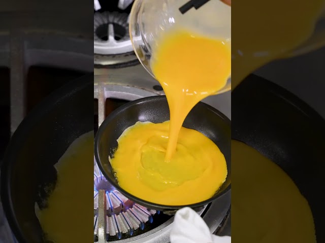 【これが一流の技】ホテルニューオタニのふわっふわオムレツ｜クラシル #Shorts | CookDo - 料理動画まとめ